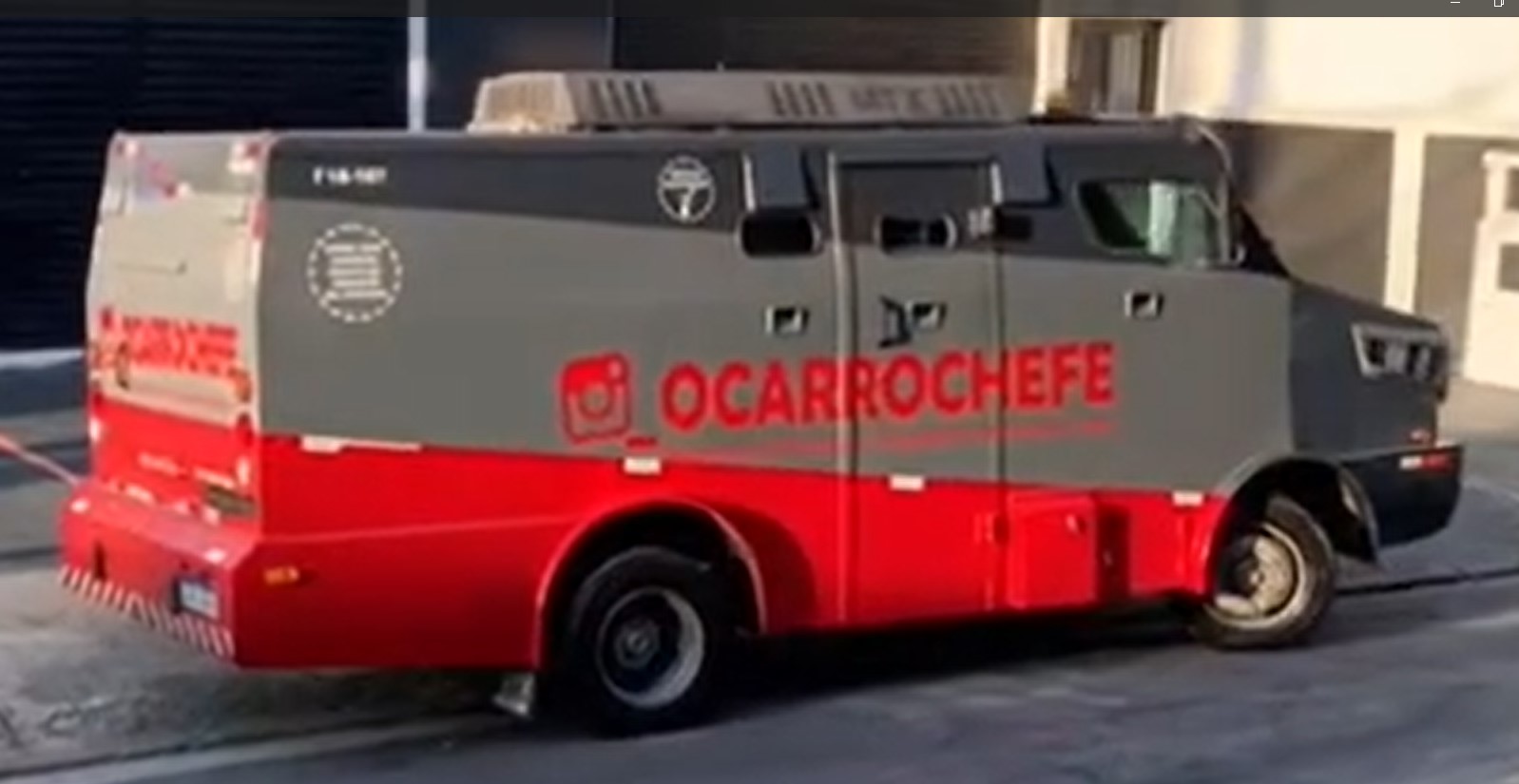 Influencer decide ter um carro-forte como seu automóvel diário comprado ...