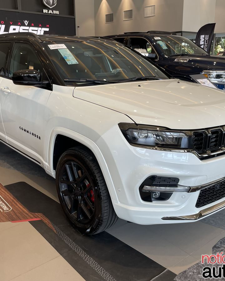 Jeep Commander Blackhawk 2025 tem motor excepcional, e acabamento ...