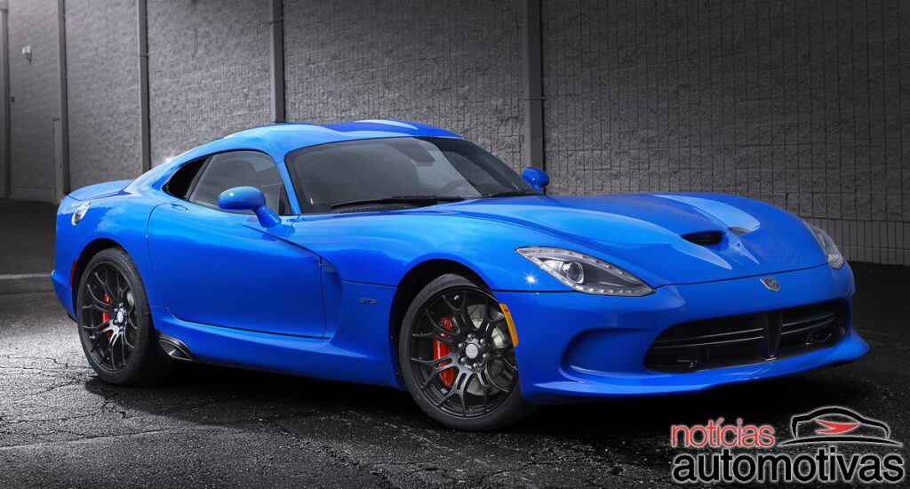 Esportivo Dodge Viper 2016 0km finalmente sai da concessionária após 8 ...