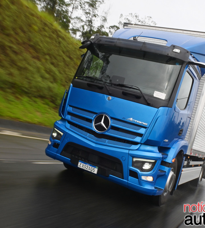 Este caminhão elétrico da Mercedes-Benz vai do ABC paulista ao Paraná com uma única carga