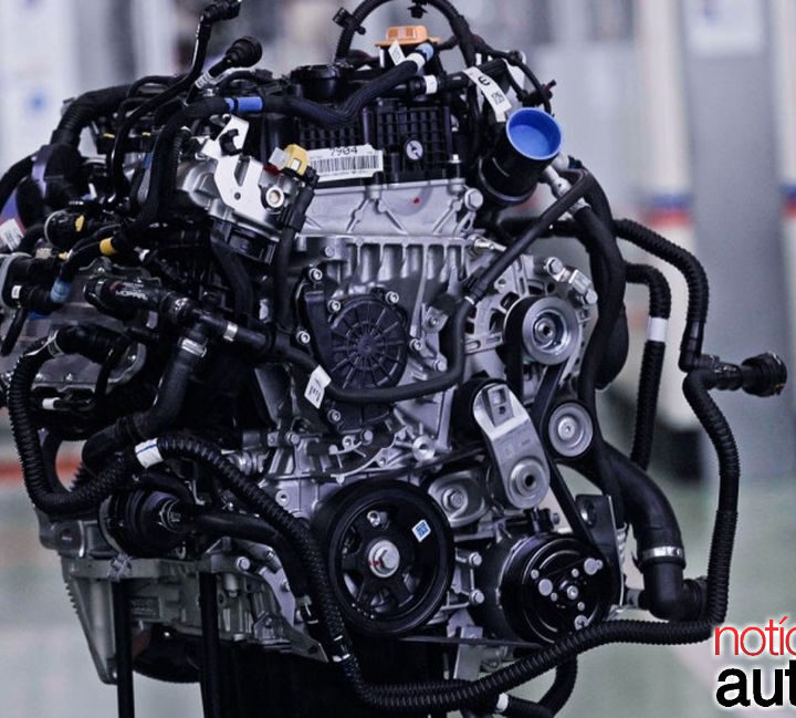 Primeiro motor de carro híbrido flex da Stellantis exibe sistema MHEV ...